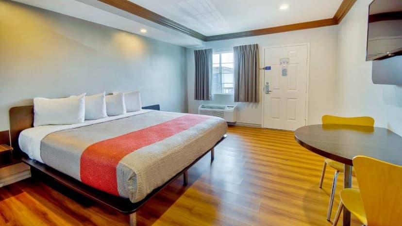 Motels near me
