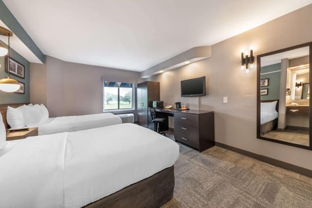 Sleep Inn Miami Airport, Miami Springs : -36% during the day - Dayuse.com