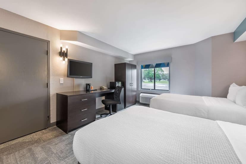 Sleep Inn Miami Airport, Miami Springs : -36% during the day - Dayuse.com