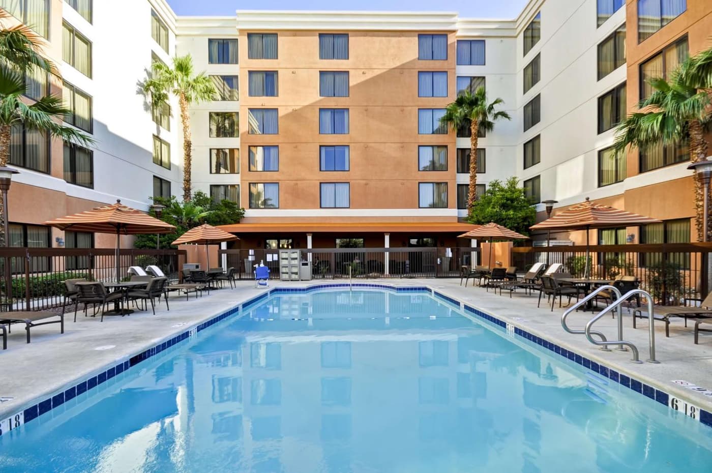 Book a Day Pass for a Hotel or Resort in Las vegas | Pool & Spa Access